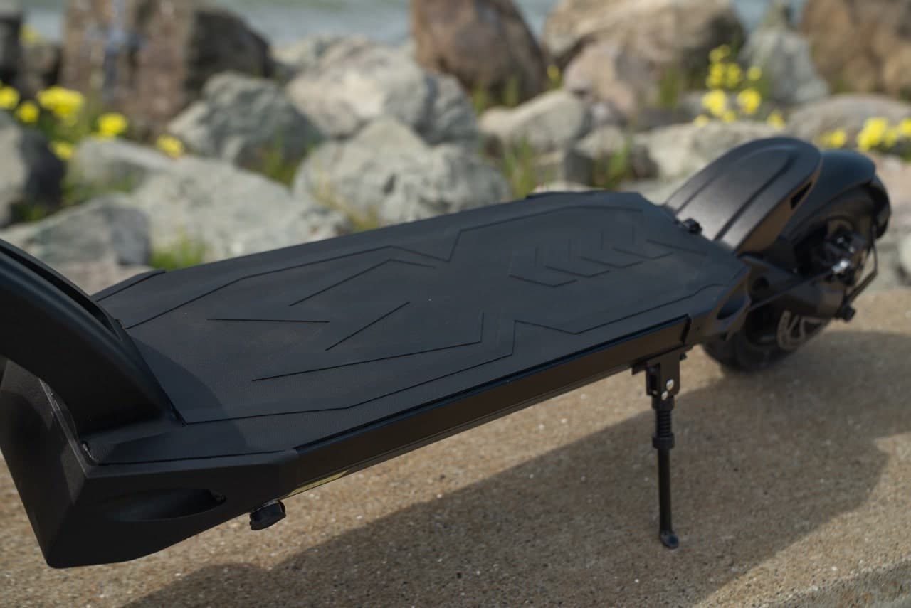 Kaabo Mantis V2 Sets a New Standard for Electric Scooters