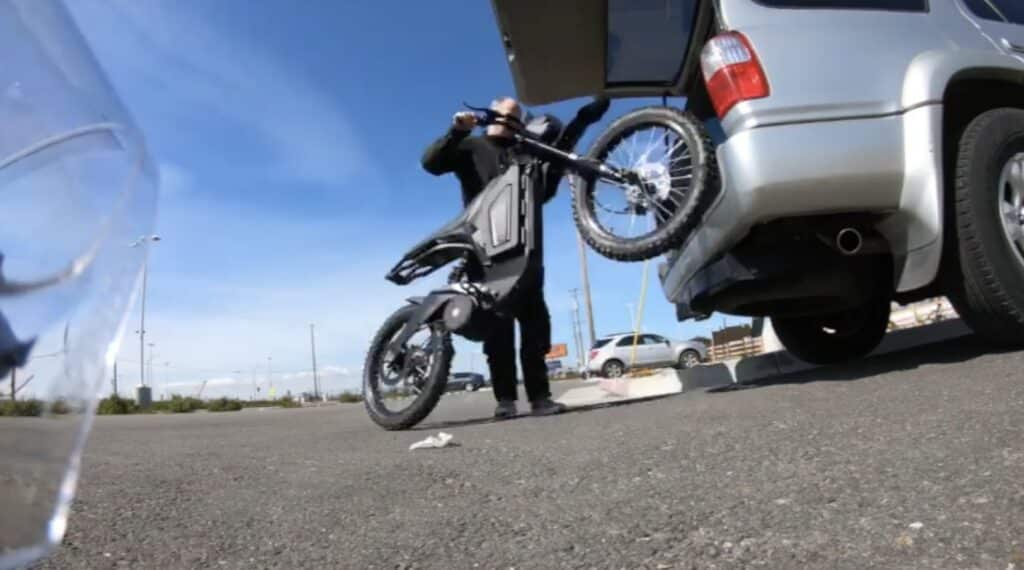Solar E-Clipse: A 72V Electric Dirtbike with a Carbon Frame