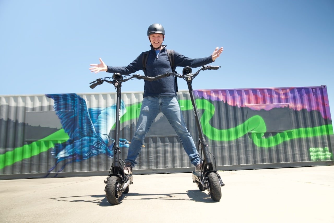 Apollo Phantom V4 vs V3 – Speed & Acceleration Shootout