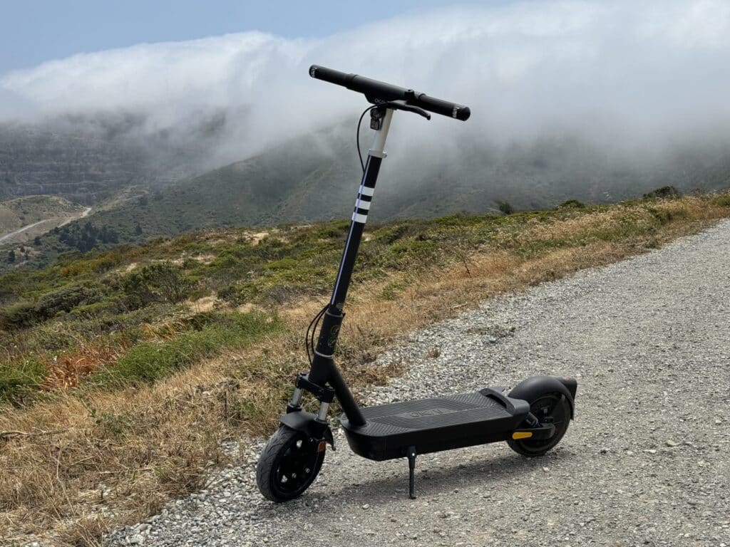 OKAI Neon Ultra ES40 vs Segway Ninebot Max G2